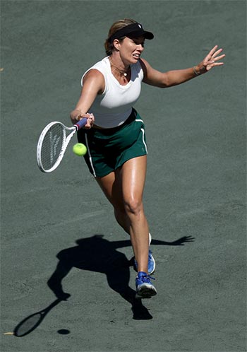 Collins triumphs again with title in Charleston